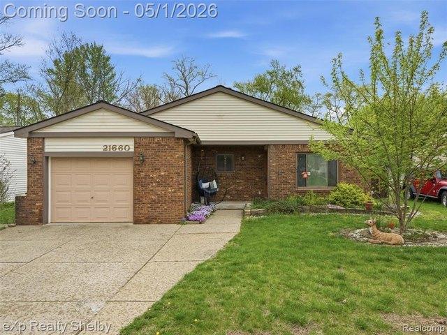 21660 Roosevelt Ave, Farmington, MI 48336