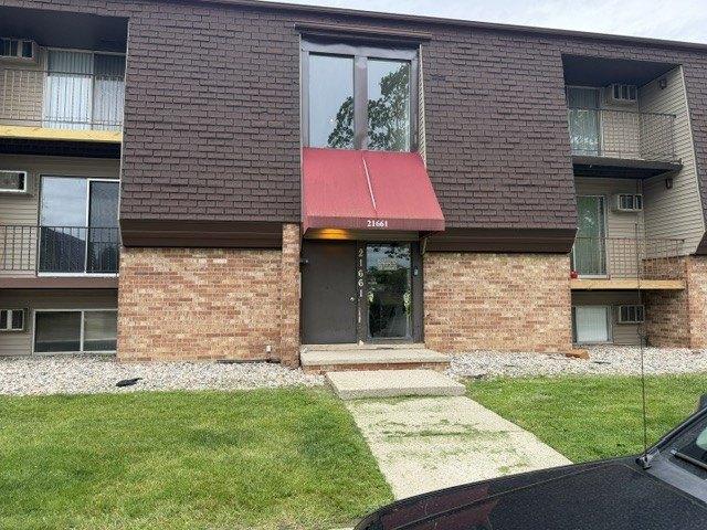 21661 Hillside Dr Unit 1D, Macomb County, MI 48035