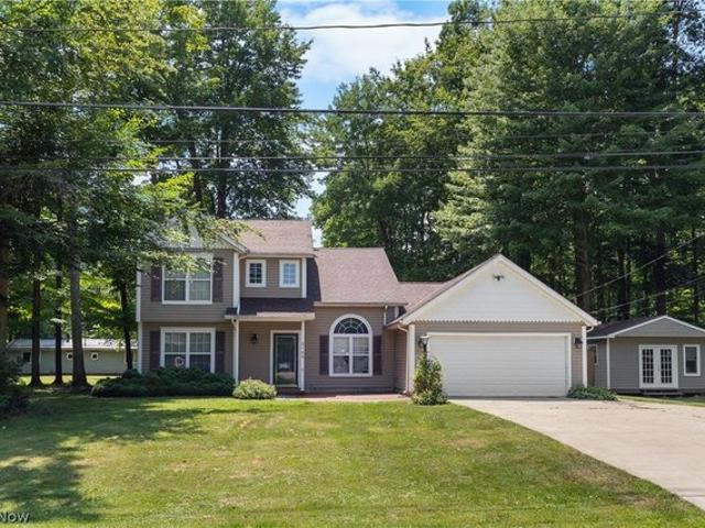 2166 Morning Star Dr, Roaming Shores, OH 44084