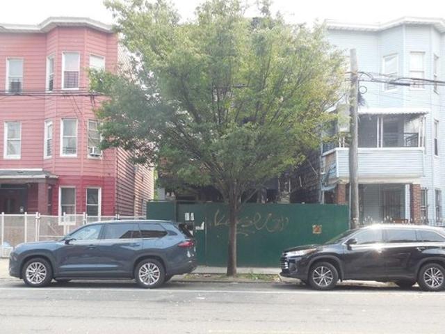 2166 Crotona Ave, Bronx, NY 10457