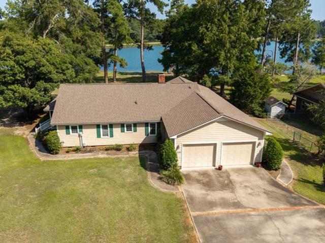 2166 Lake Shore Dr, Manning, SC 29102