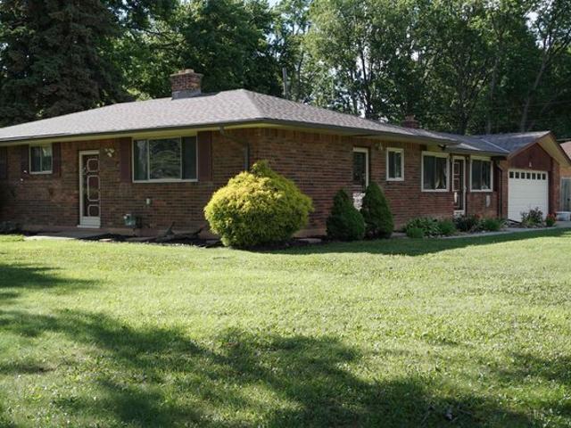21671 N Nunneley Rd, Clinton Township, MI 48036