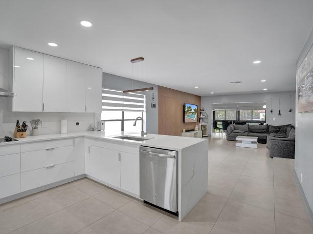 21675 Tall Palm Cir, Unit 2B, Boca Raton, FL 33433 | MLS #B26013