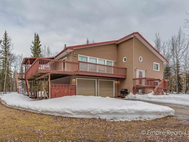 2167 Mavencamp Cir, North Pole, AK 99705