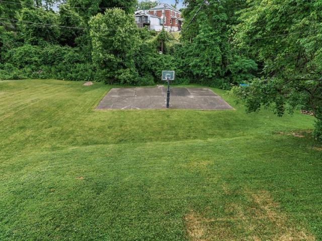 2167 Memorial Parkway