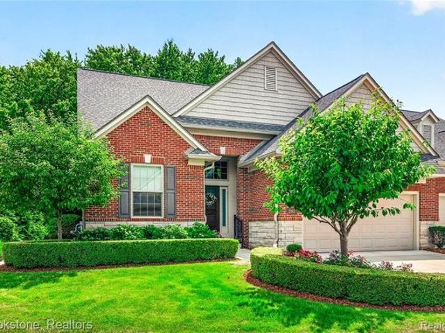 2167 Sanctuary Ct Unit 11, Rochester Hills, MI 48309