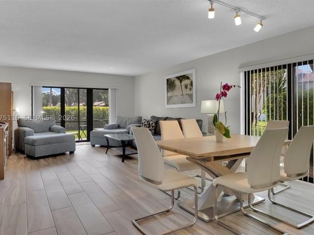 21682 Cypress Rd Apt 11E, Boca Raton, FL 33433