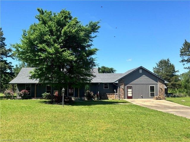 21686 Cedar Hill Dr, Howe, OK 74940