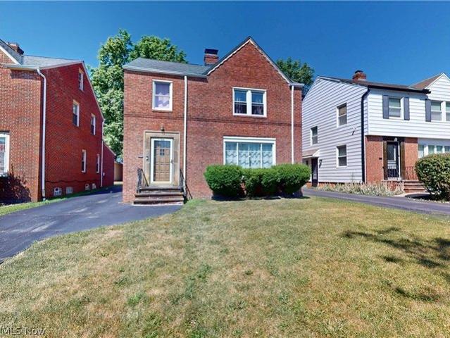 2168 Fenwick Rd, University Heights, OH 44118