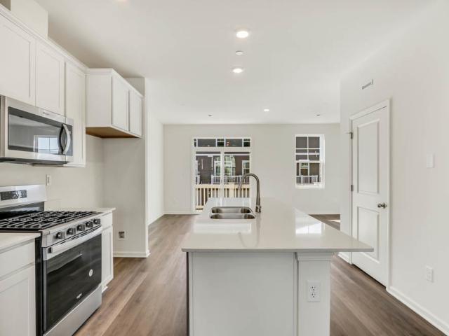 2168 glacier Street