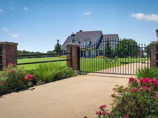 2168 Turkey Rd, Gladewater, TX 75647