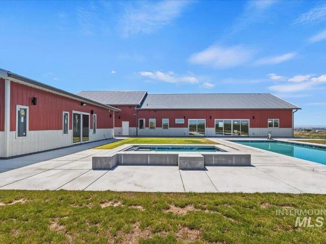 21692 Market Road