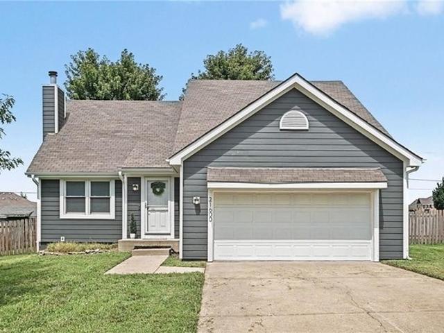 21600 W 178th Ter, Olathe, KS 66062