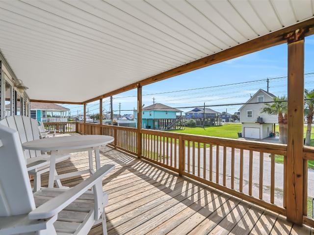 21600 Zachary Dr, Galveston, TX 77554 | MLS #73678 | Compass