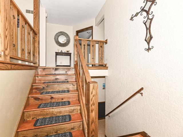 21601 W Lochinvar Ln