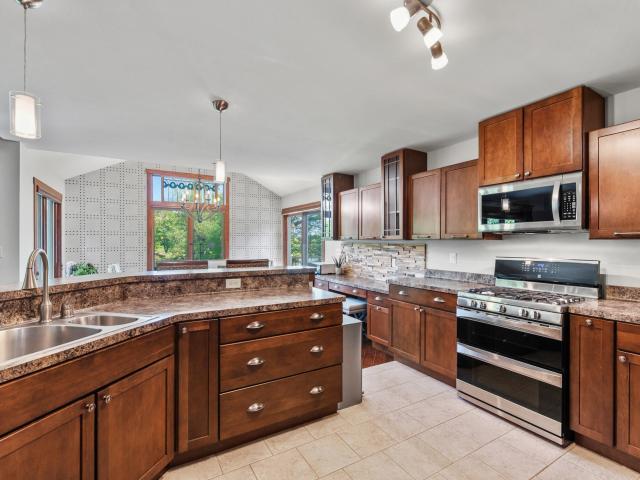 21604 W Bonnie Ln