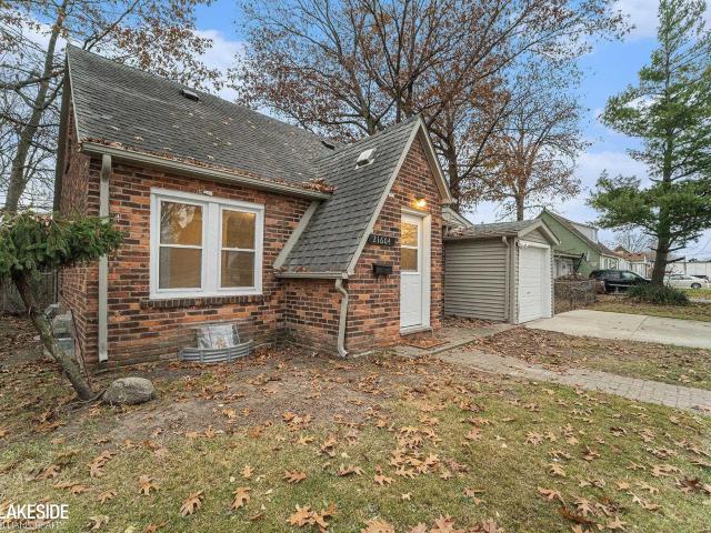 21604 Harper Lake Avenue