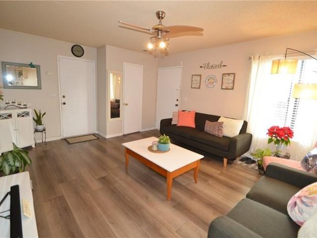21605 Villa Pacifica Cir Unit 33, Carson, CA 90745