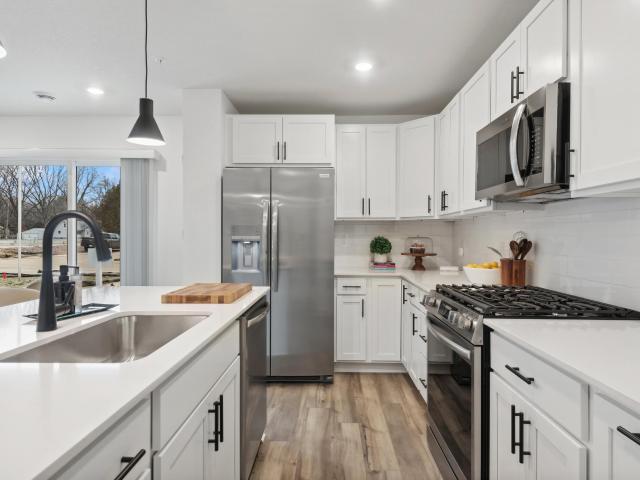 21608 Magnolia Way, Farmington, MN 55024 | MLS #7029 | Compass