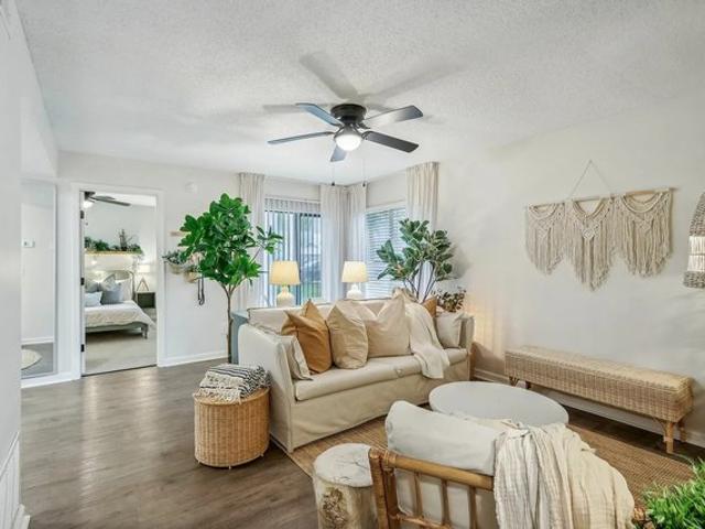 2160 Mayport Rd, Jacksonville, FL 32233