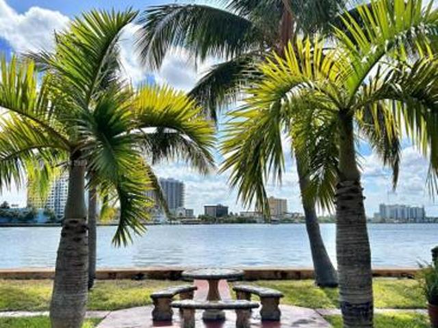 2160 Bay Dr #2 8, Miami Beach, FL 33141