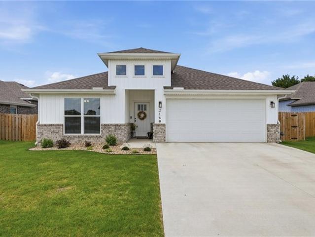 2160 Bluebonnet Ln, Centerton, AR 72719
