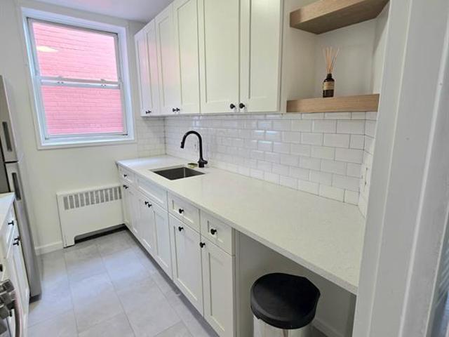 2160 Center Avenue # 5P