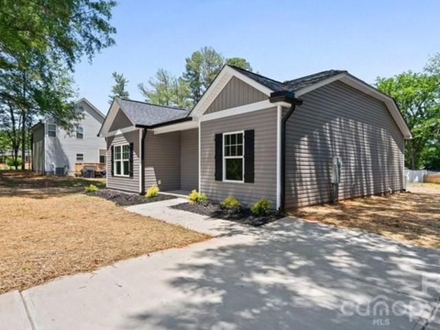 2160 Fieldcrest Ave, Gastonia, NC 28054