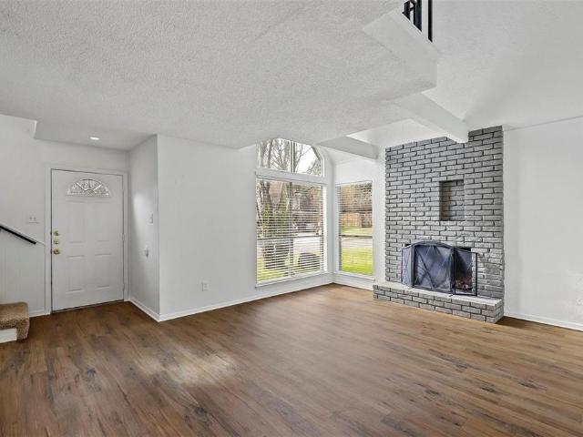 2160 Fleur De Lis Ct, Arlington, TX 76012 | MLS #21231 | Compass