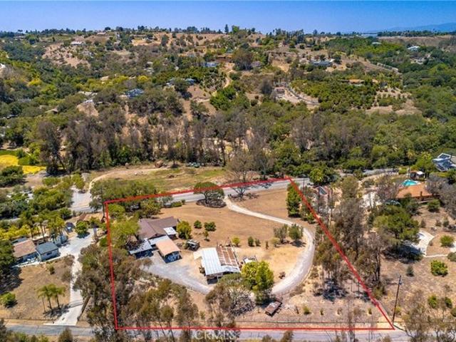 2160 Gird Rd, Fallbrook, CA 92028