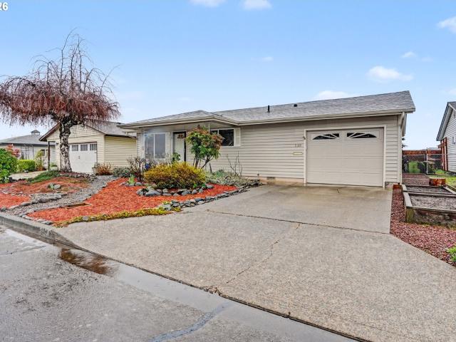 2160 santiam dr