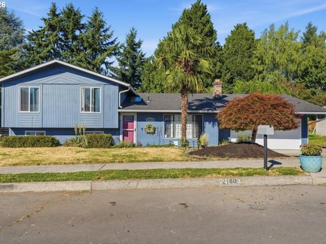 2160 SE Paloma Dr, Gresham, OR 97080