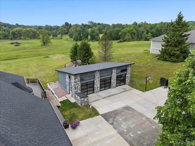 2160 W Buell Rd