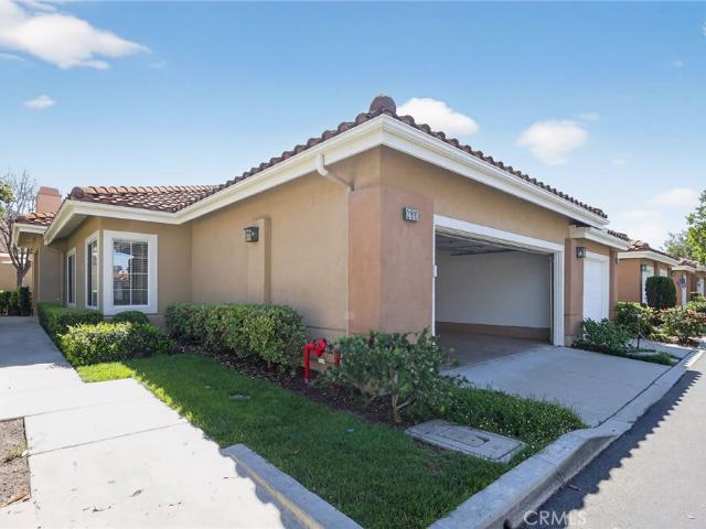 21610 Paseo Venezia, Mission Viejo, CA 92692 | MLS #OC26083 | Compass