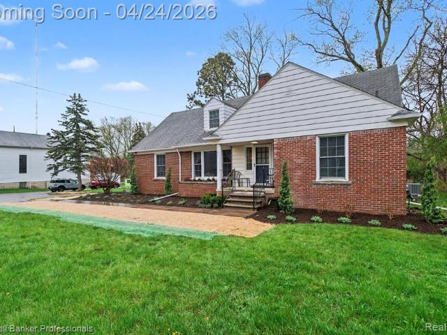 21611 W 10 Mile Road