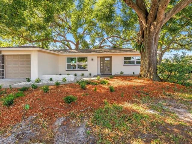 2161 NE Hillwood Ct, Clearwater, FL 33763