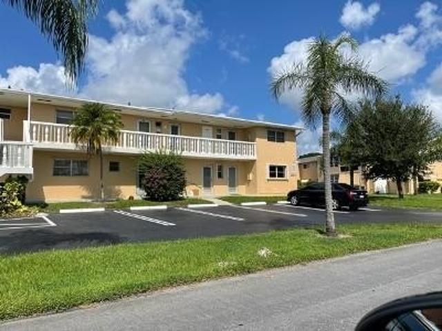 2161 NE 1st Ct Apt 205, Boynton Beach, FL 33435