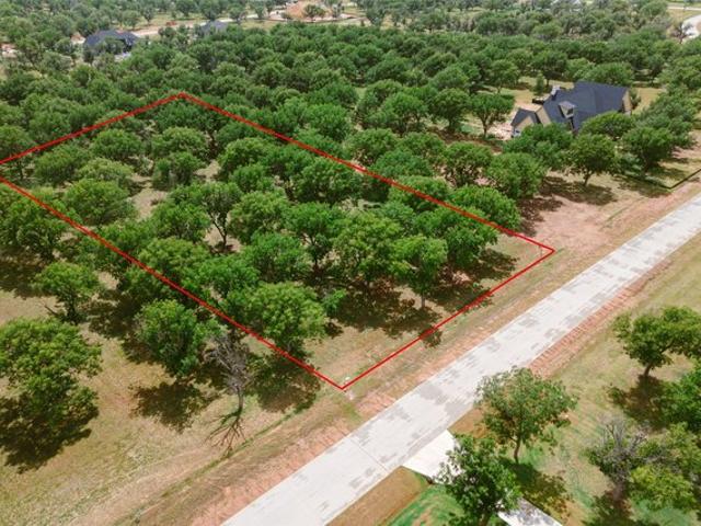 2161 E Landings N, Granbury, TX 76049