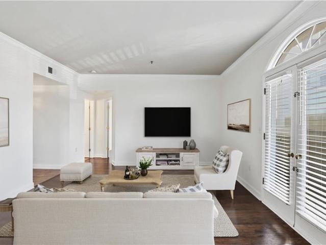 2161 Peachtree Road NE 205