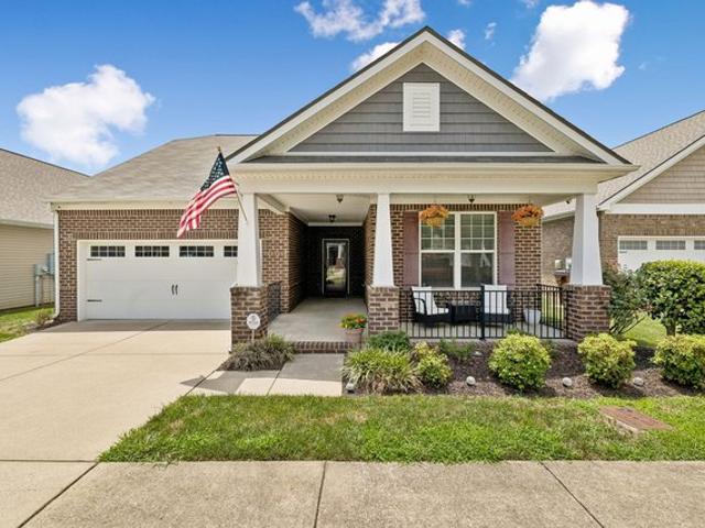 2161 River Overlook Dr, Hermitage, TN 37076