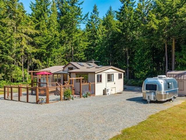 2161 Winterhawk Ln, Coupeville, WA 98239