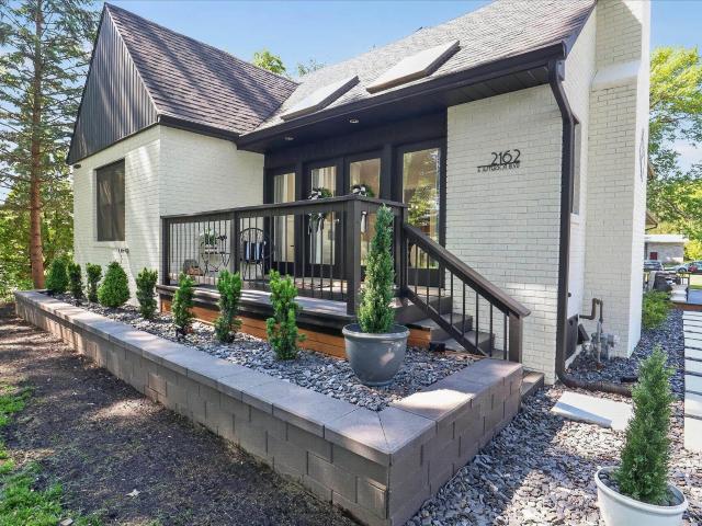 2162 E Jefferson Boulevard