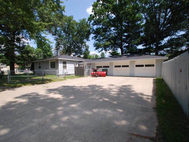 2162 Greenwood Road
