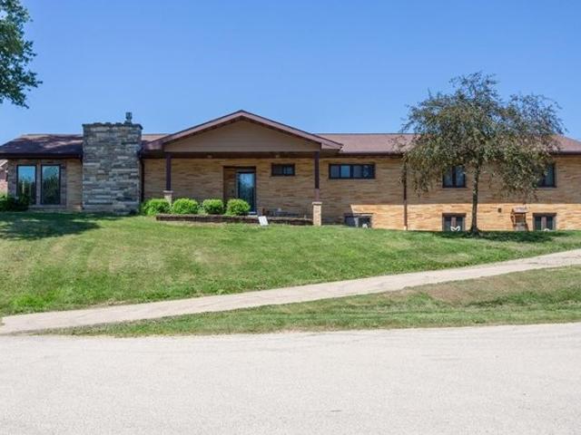 2162 Valley Ln, Cuba City, WI 53807