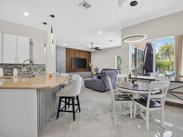 21633 Lynhurst Way, Boca Raton, FL 33428