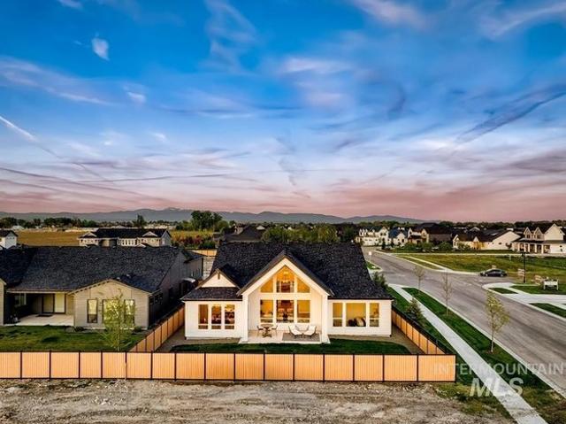 21637 Appaloosa Ave, Star, ID 83669