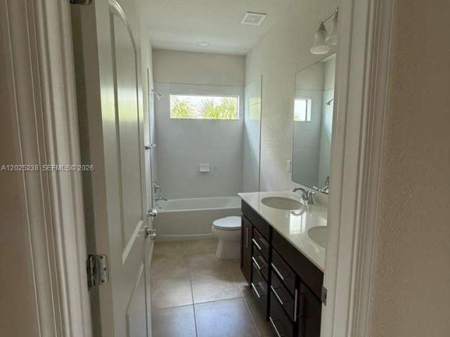 2163 Appleton Cir S, Unit ALL, Oakland Park, FL 33309 | MLS #A12025