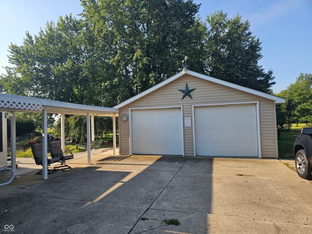 2163 E 1700 Road N