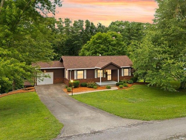 2163 S Sunny Acres Dr, French Lick, IN 47432
