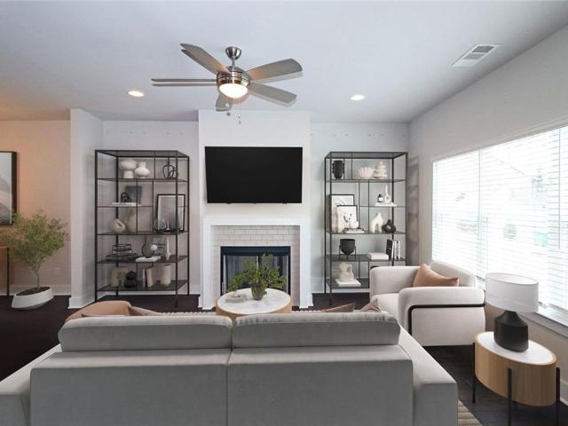 2163 Wiggins Walk